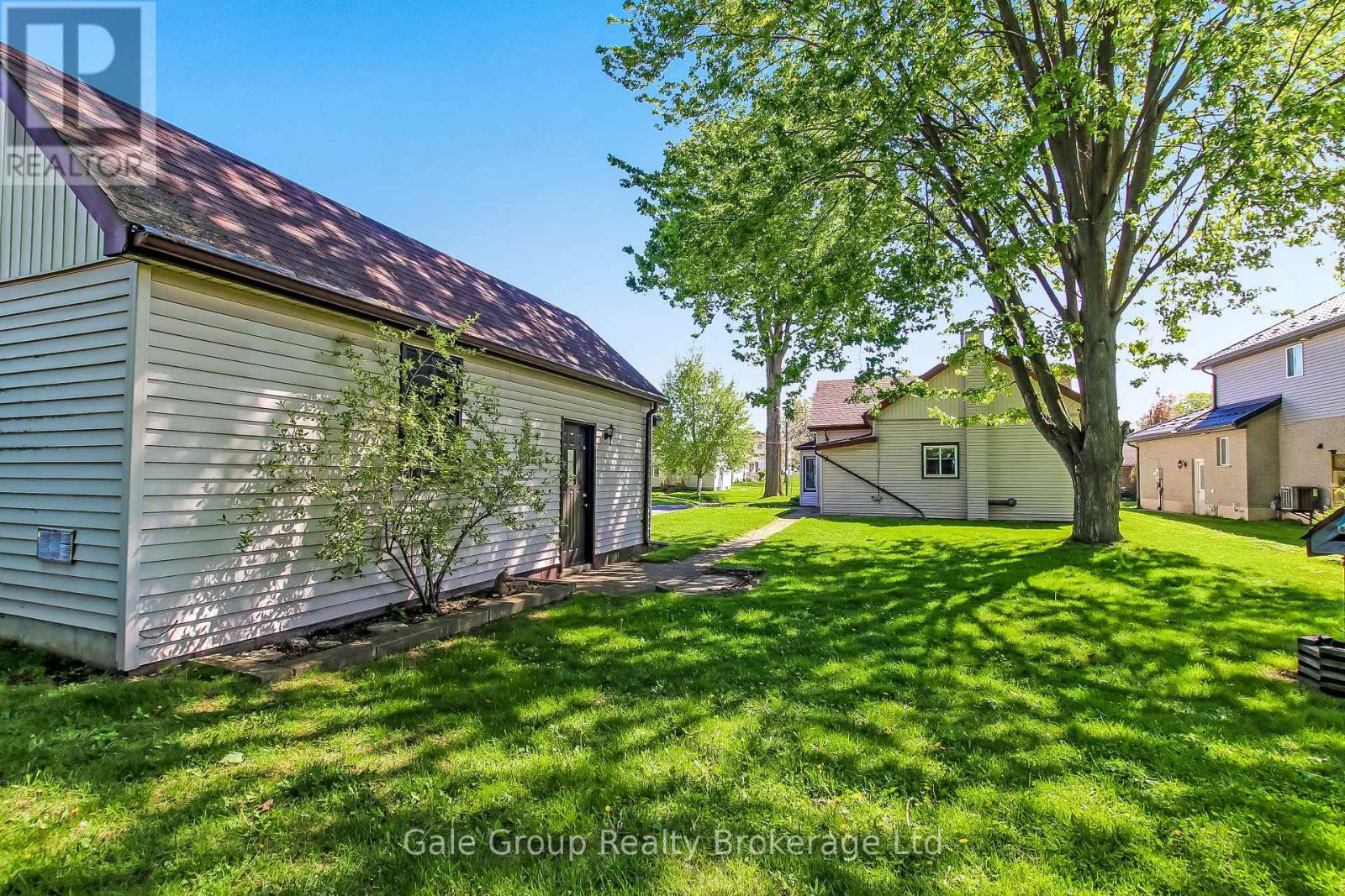 For sale: 42 MAUD STREET, Woodstock (Woodstock - South), Ontario N4S3Y4 ...
