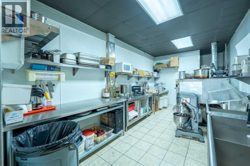 For sale or rent: Unit 1, 5147 20 Avenue SE, Calgary, Alberta T2B0B1 ...