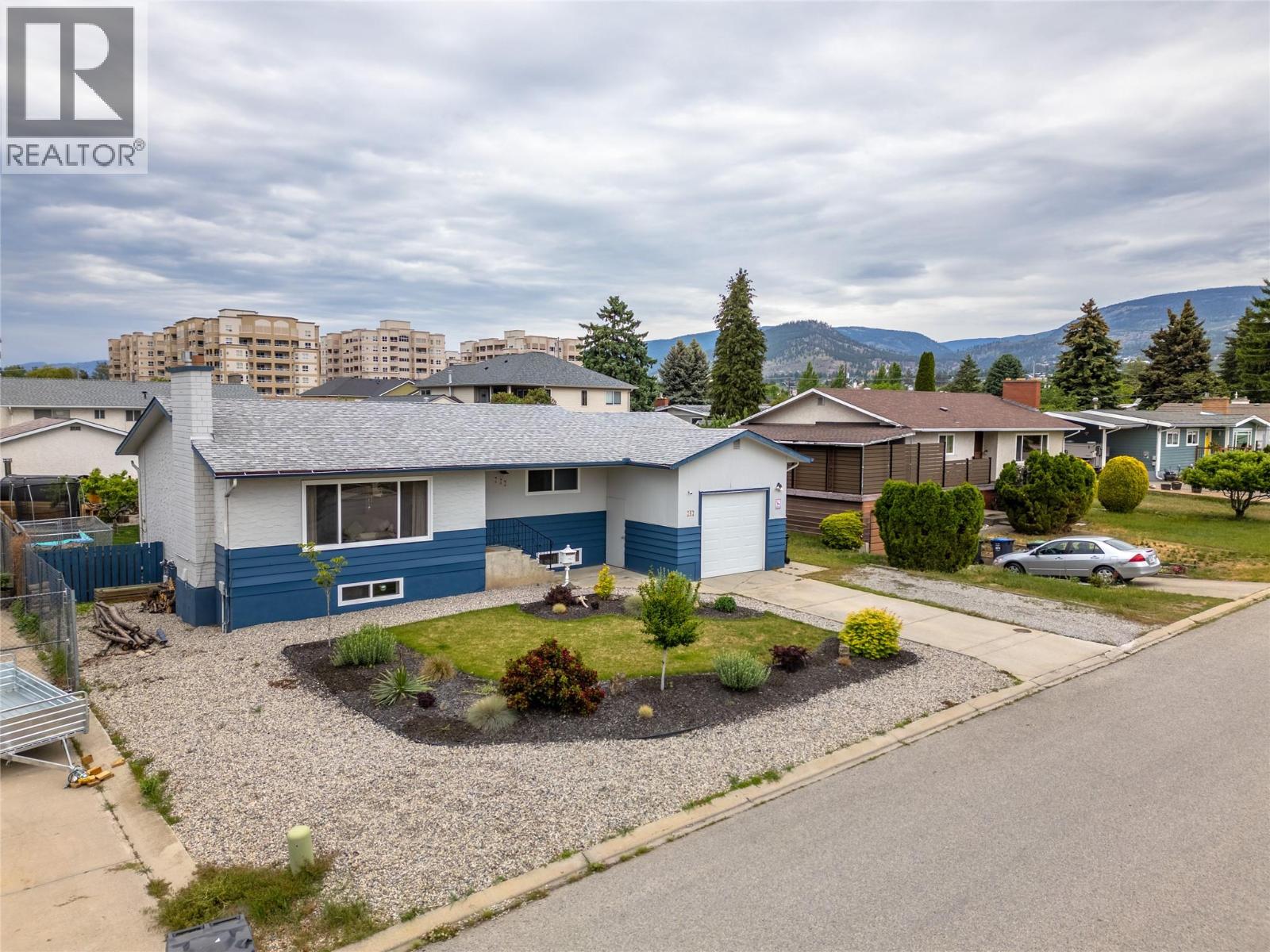 For sale: 165 McCulloch Drive, Penticton, British Columbia V2A3P6 ...