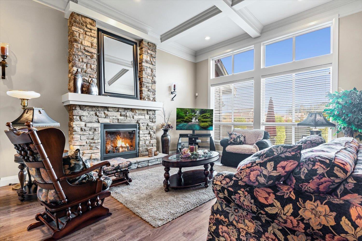 For sale: 5440 CHINOOK STREET, Sardis South, Chilliwack, British ...
