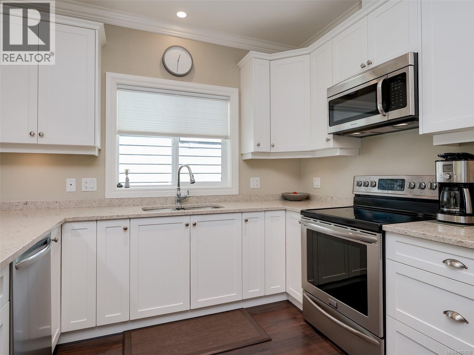 For sale: 3407 Ambrosia Cres, Langford, British Columbia V9C0K4 ...
