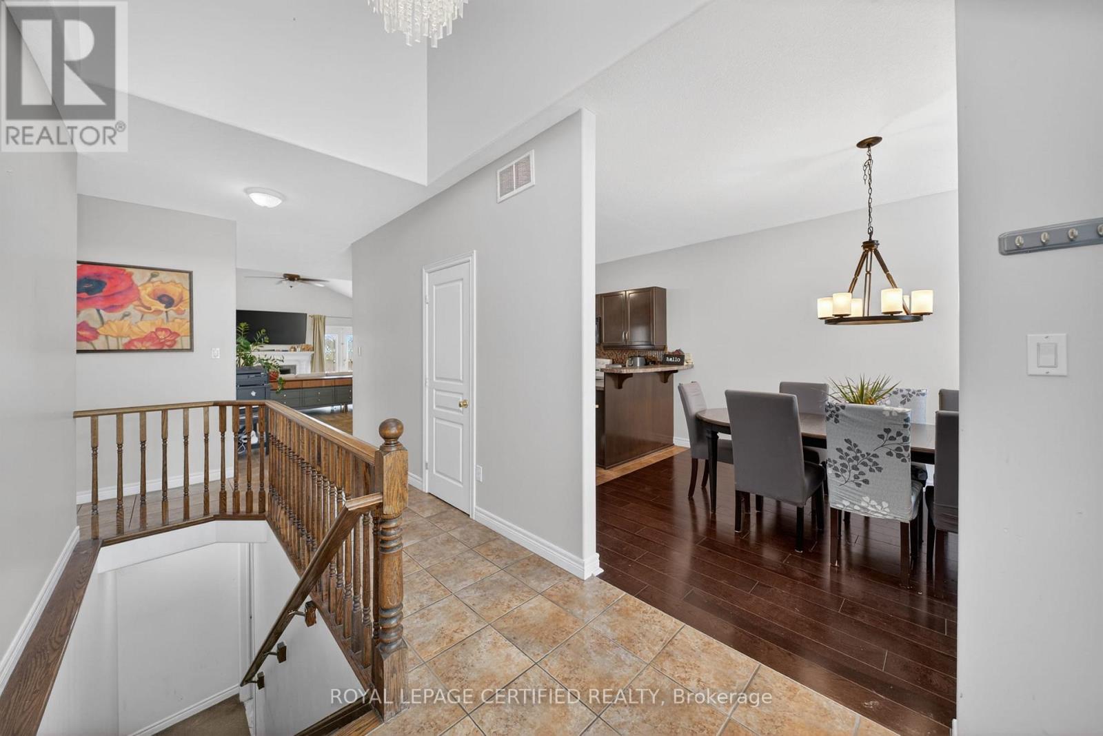 For sale: 91 CANDLEWOOD DRIVE, Hamilton (Stoney Creek Mountain ...