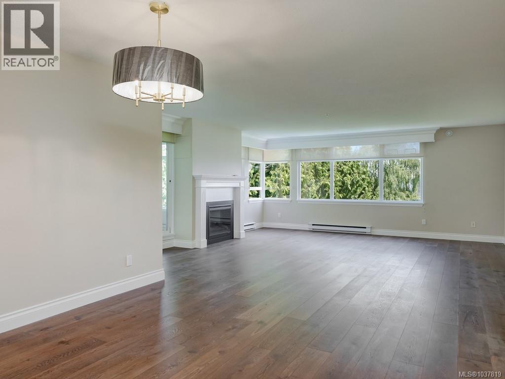 For sale: 409 5110 Cordova Bay Rd, Saanich, British Columbia V8Y2K5 ...