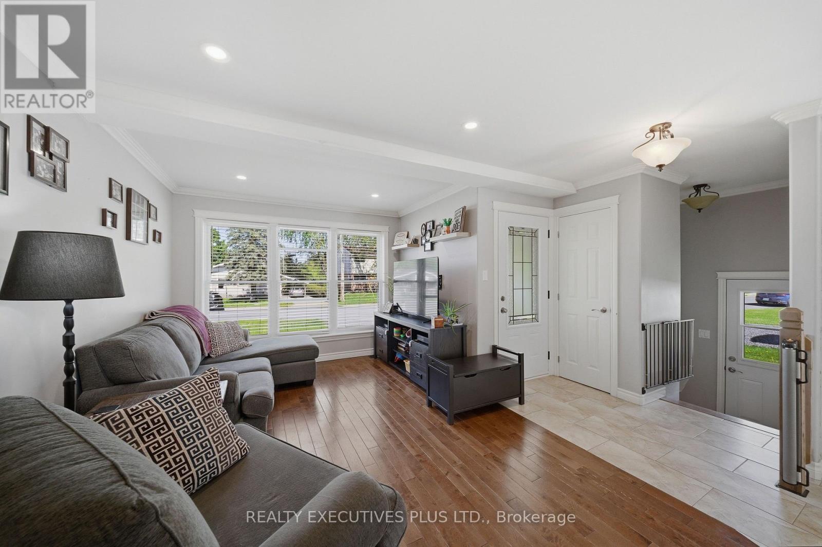 For sale: 448 DOMINION STREET S, North Glengarry, Ontario K0C1A0 ...