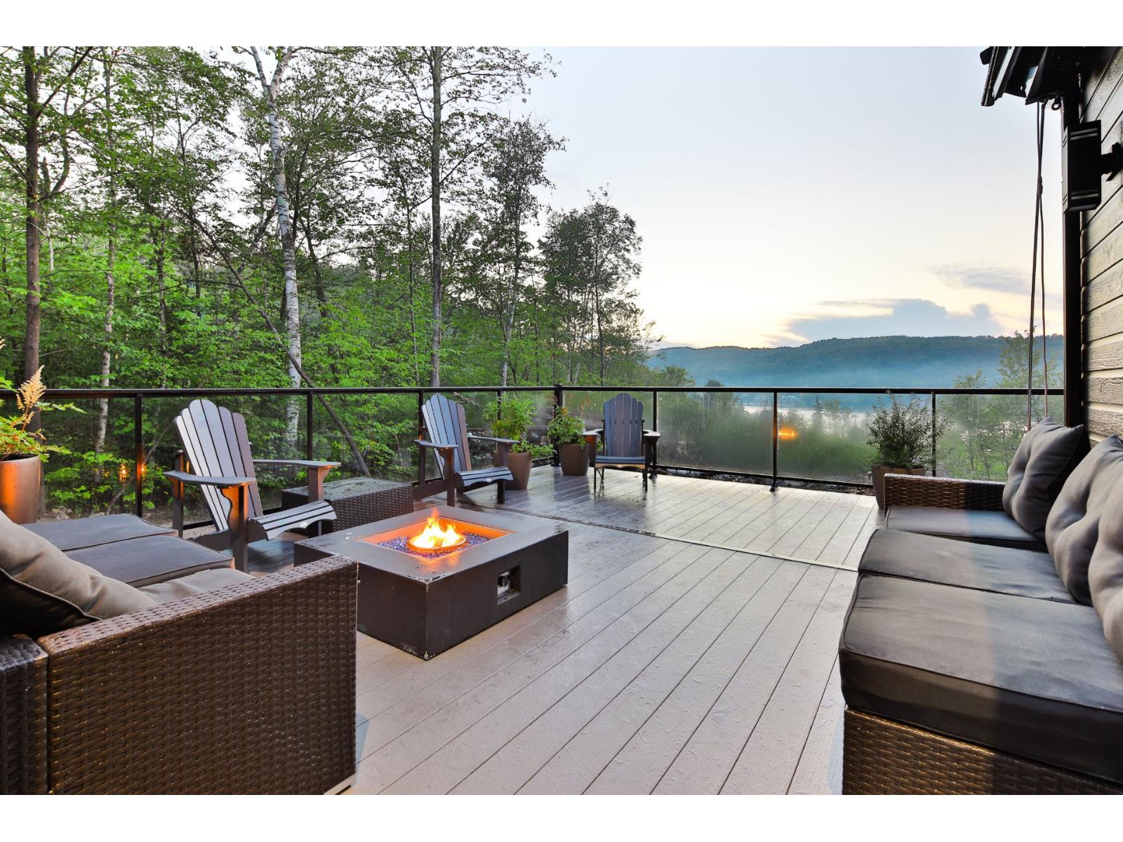 À vendre : 305 305e Avenue, Saint-Hippolyte, Québec J8A2W4 - 23191270 ...