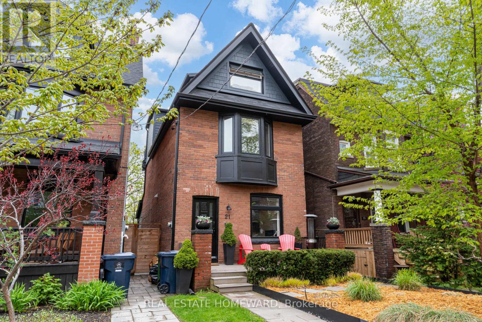 For rent: 21 SANDFORD AVENUE, Toronto (South Riverdale), Ontario M4L2E6 ...