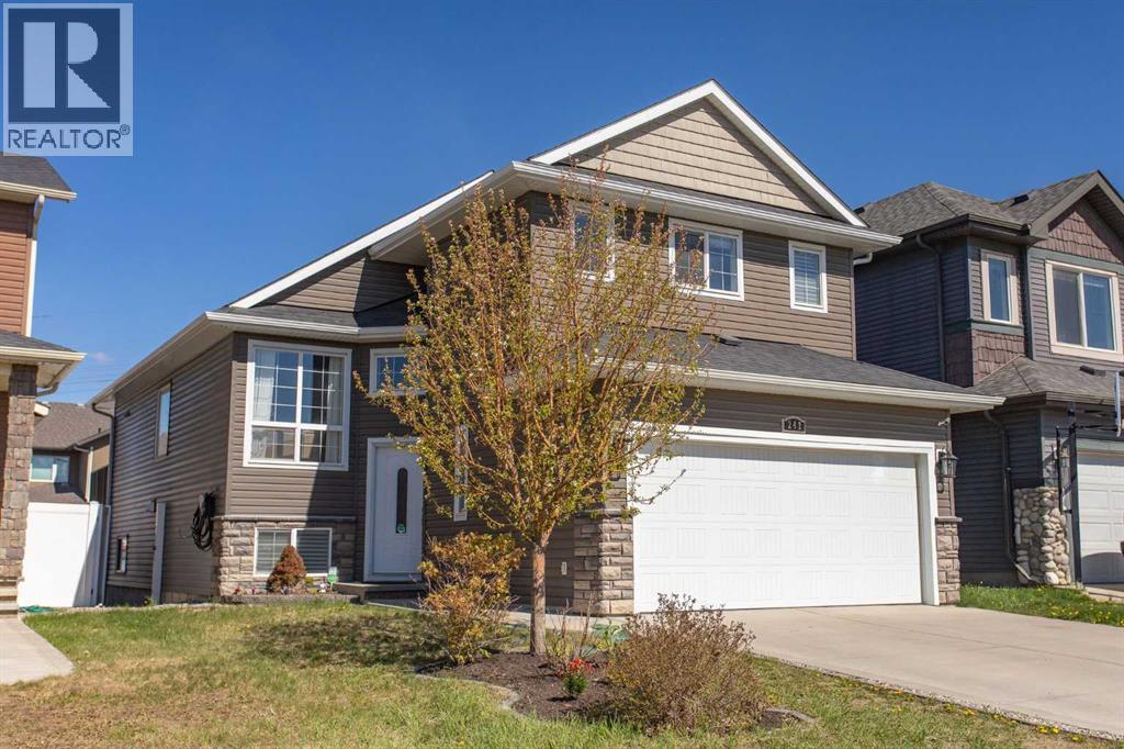 For sale: 242 Viscount Drive, Red Deer, Alberta T4R0M7 - A2314350 ...