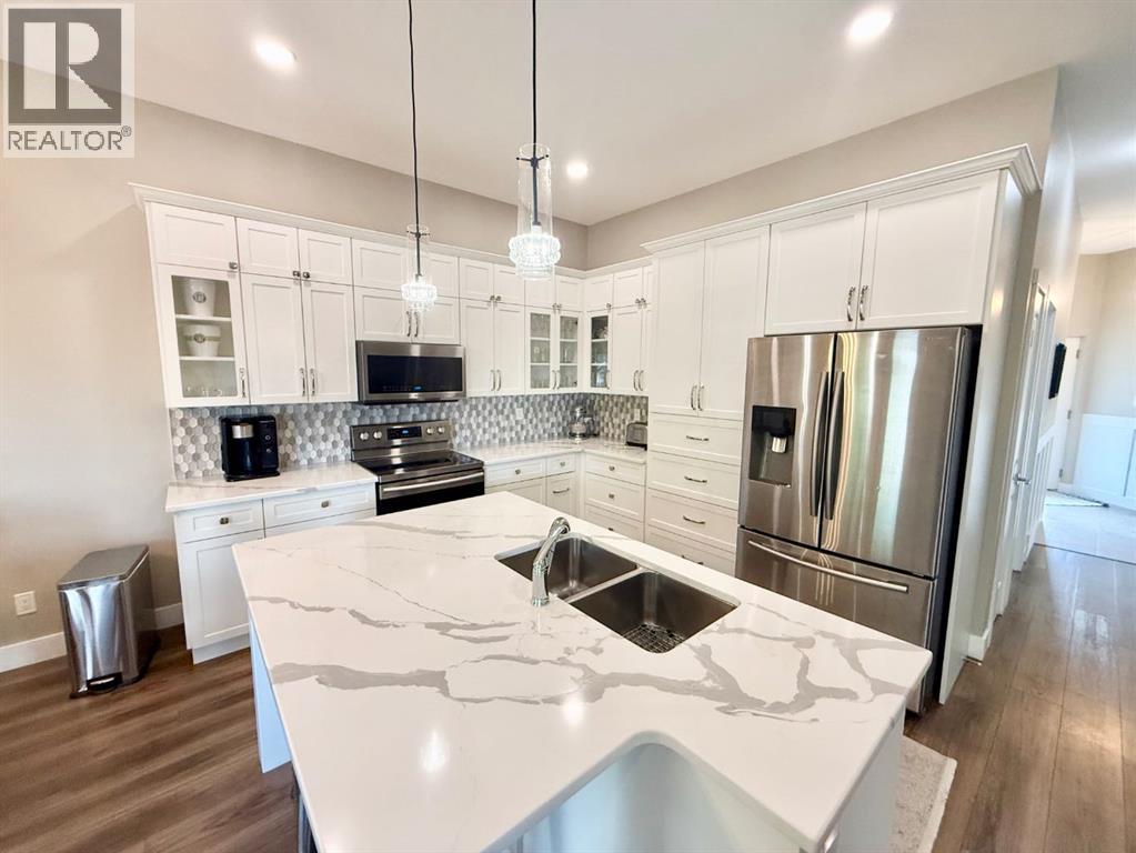 For sale: 108 TRESTLE Place, Hinton, Alberta T7V0B8 - A2314440 | REALTOR.ca