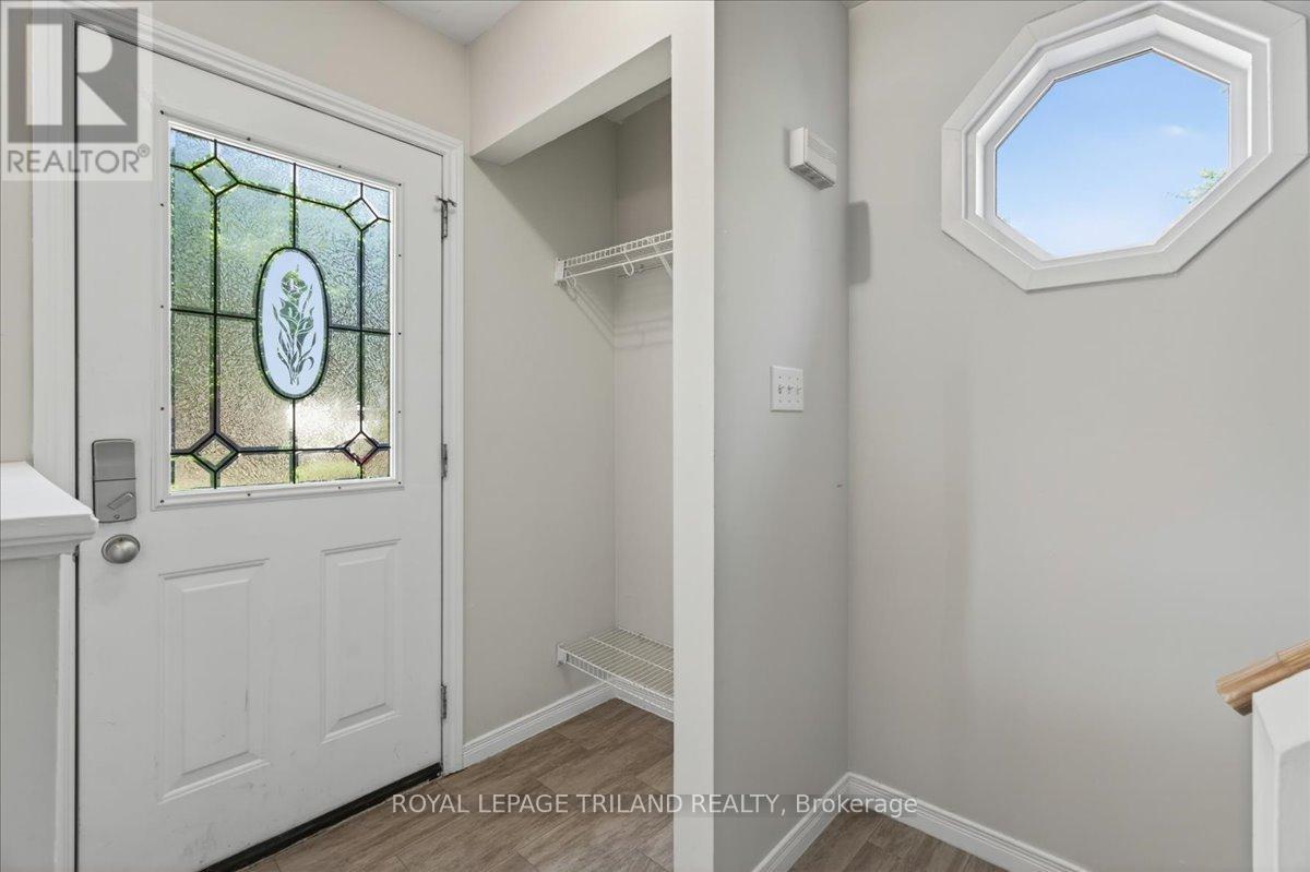 For sale: 9 PARCREEK PLACE, Strathroy-Caradoc (NW), Ontario N7G3S1 ...