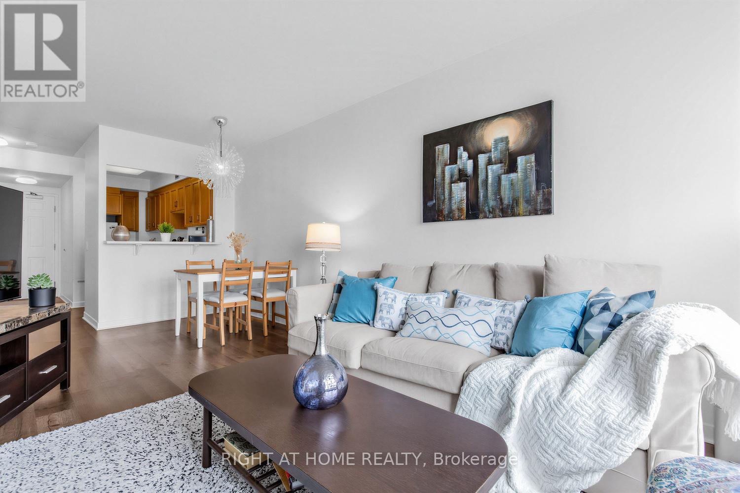For sale: 804 - 284 BLOOR STREET W, Toronto (Annex), Ontario M5S3B8 ...