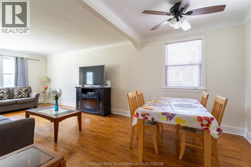 À vendre : 363 Lacroix STREET, Chatham, Ontario N7M2W4 - 26012165 ...