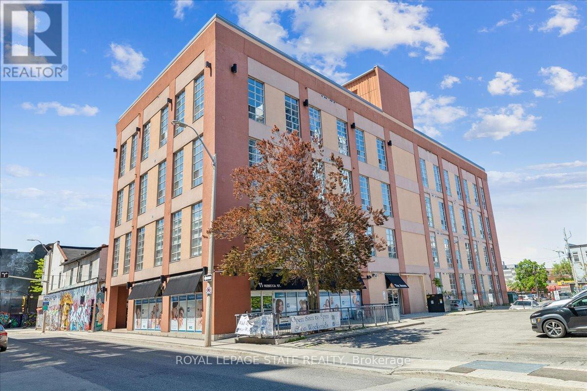 For sale: 105 - 11 REBECCA STREET, Hamilton (Beasley), Ontario L8R3H7 ...