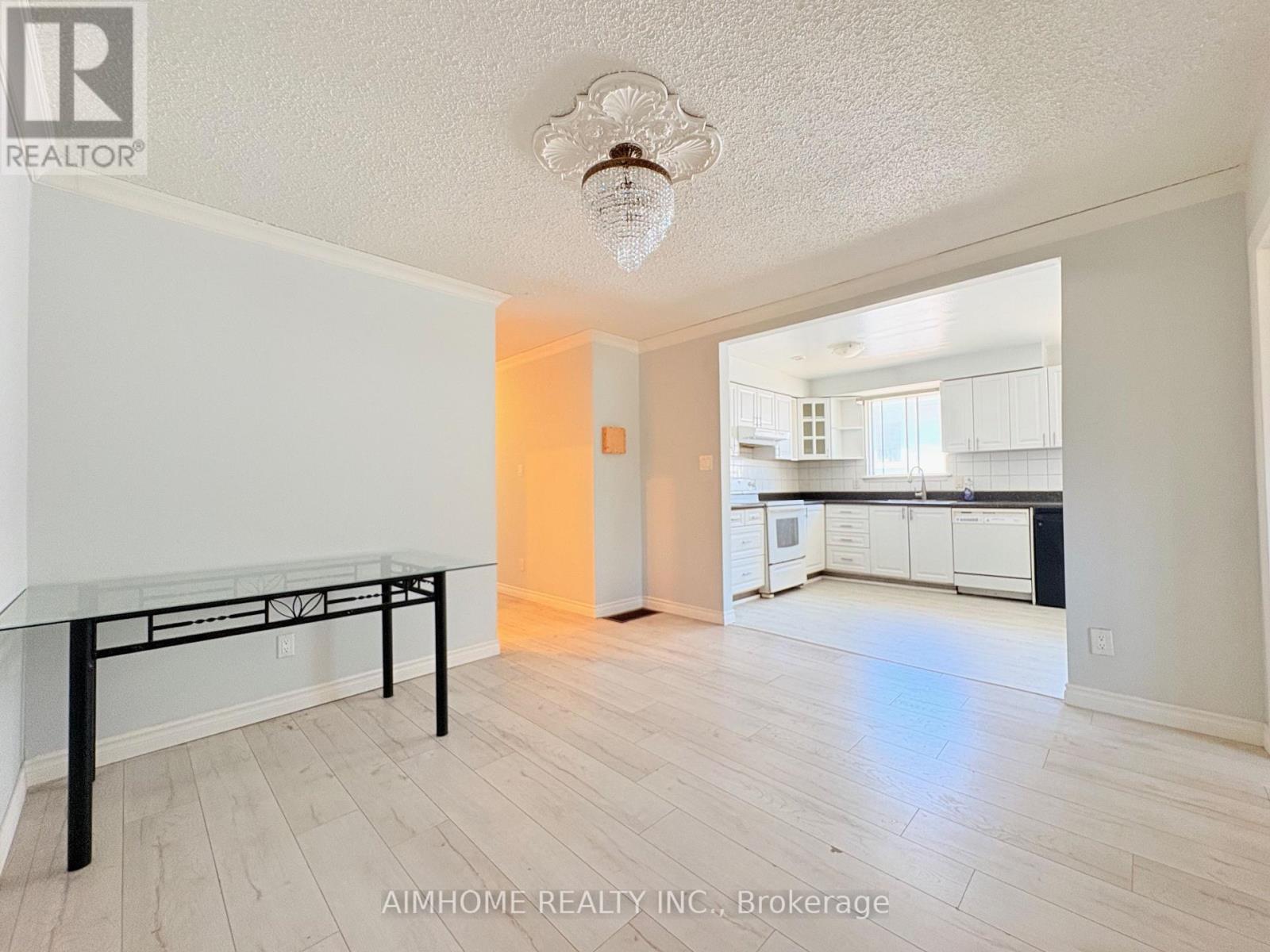 For rent: 70 MICMAC CRESCENT, Toronto (Pleasant View), Ontario M2H2K2 ...