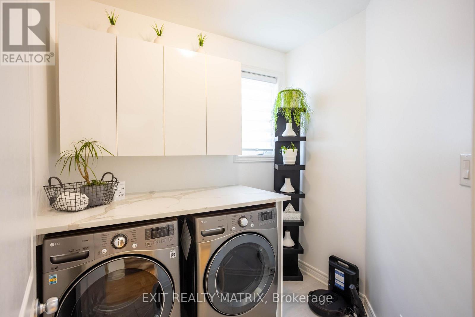 For sale: 865 COLOGNE STREET, Russell, Ontario K0A1W0 - X13176052 ...