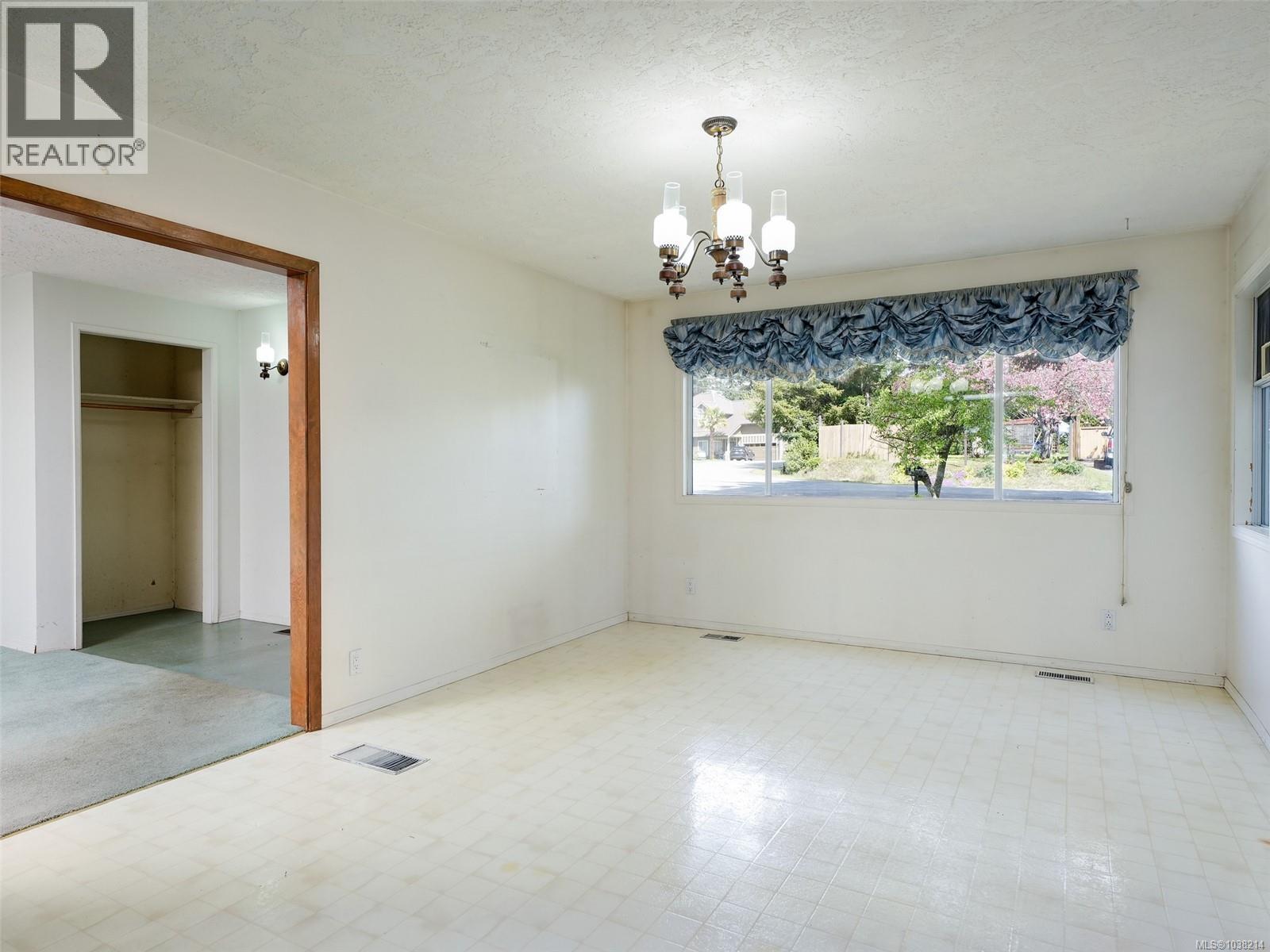 For sale: 361 Cotlow Rd, Colwood, British Columbia V9C2E9 - 1038214 ...