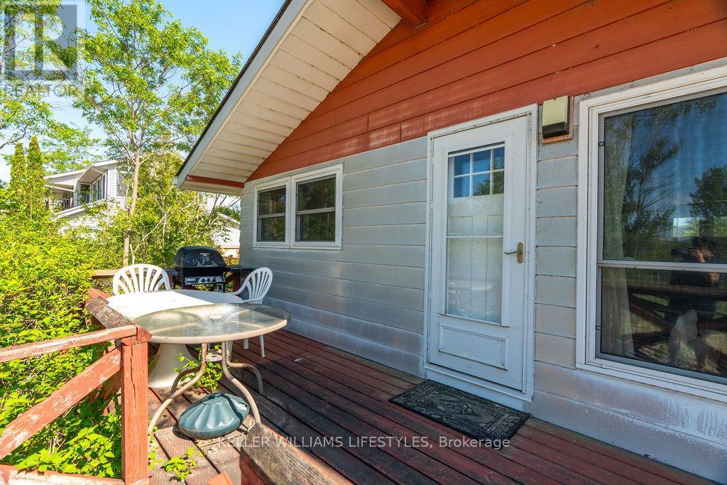 À vendre : 7403 SANDERSON ROAD, Lambton Shores (Port Franks), Ontario ...