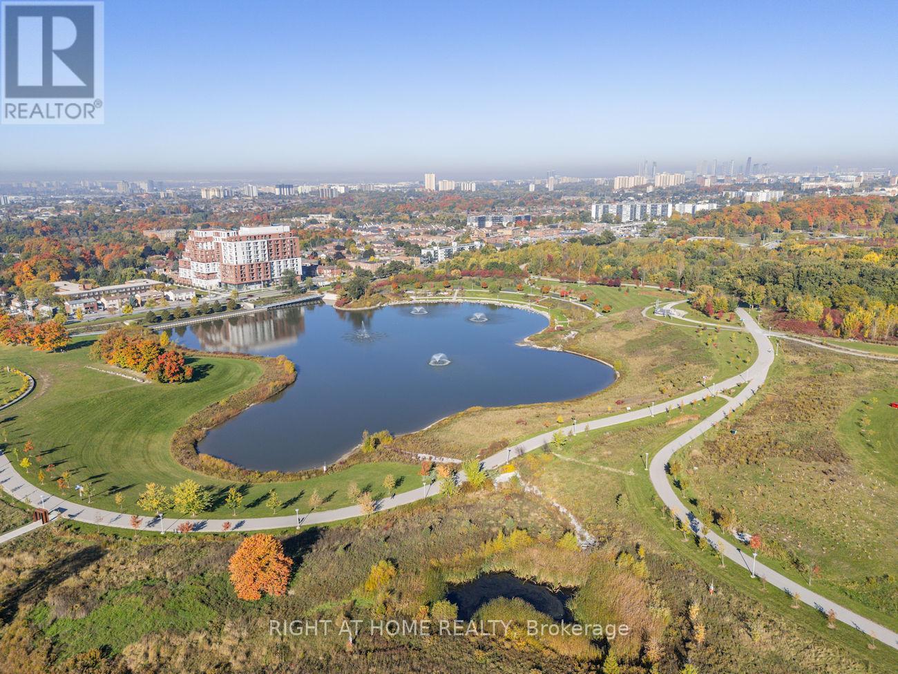 For rent: 315 - 60 GEORGE BUTCHART DRIVE, Toronto (Downsview-Roding-CFB ...