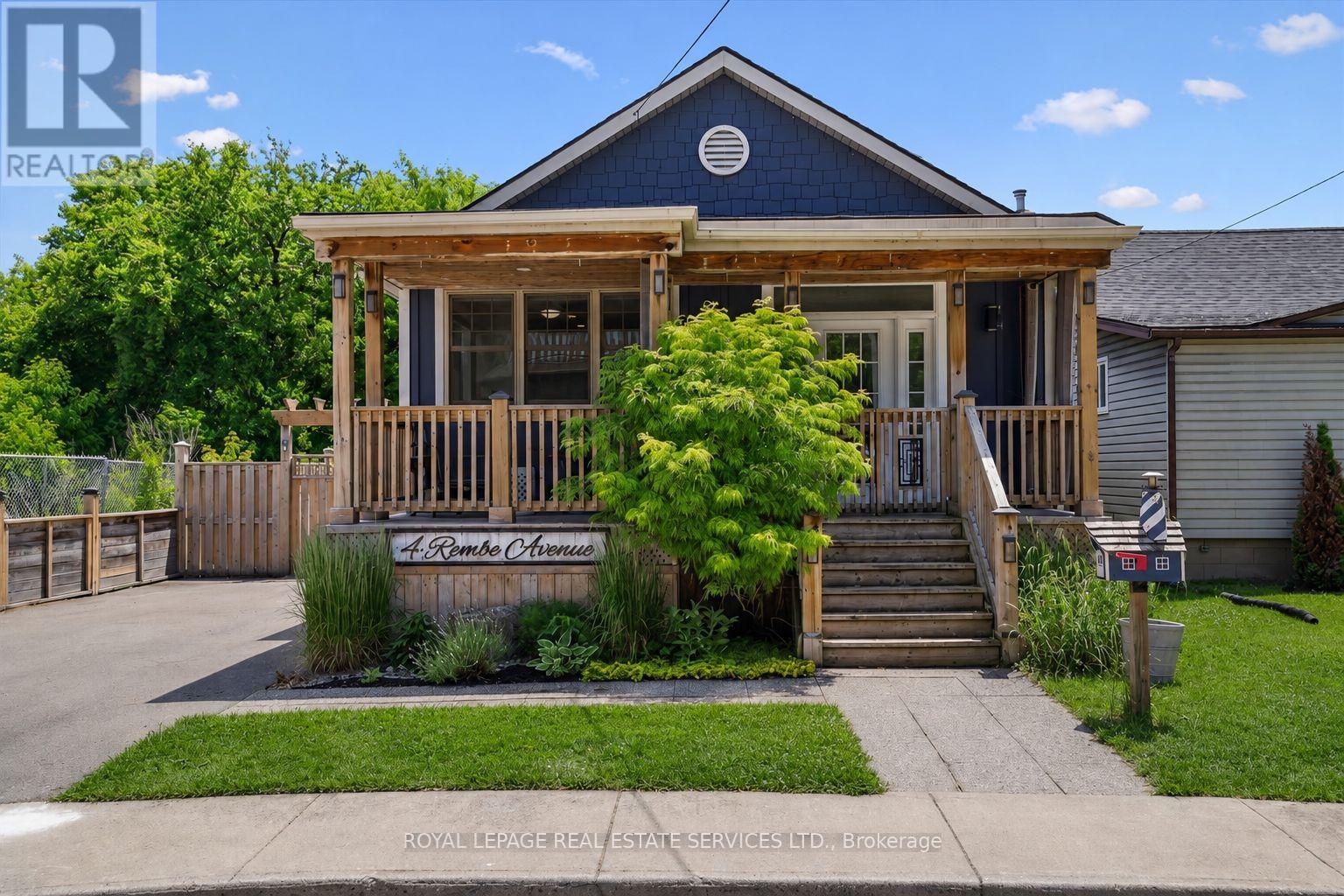 For sale: 4 REMBE AVENUE, Hamilton (Hamilton Beach), Ontario L8H7G6 ...