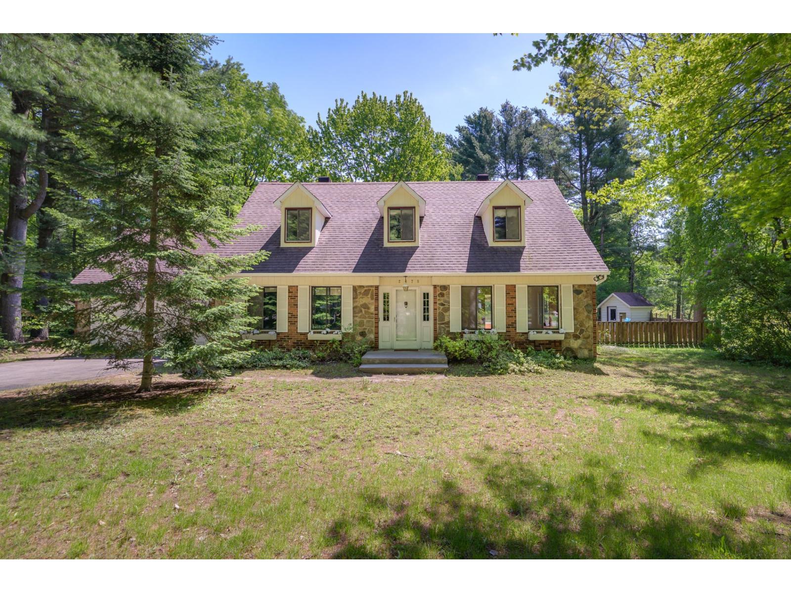 For sale: 2678 Rue Pommel, Saint-Lazare, Quebec J7T2B1 - 22372377 ...