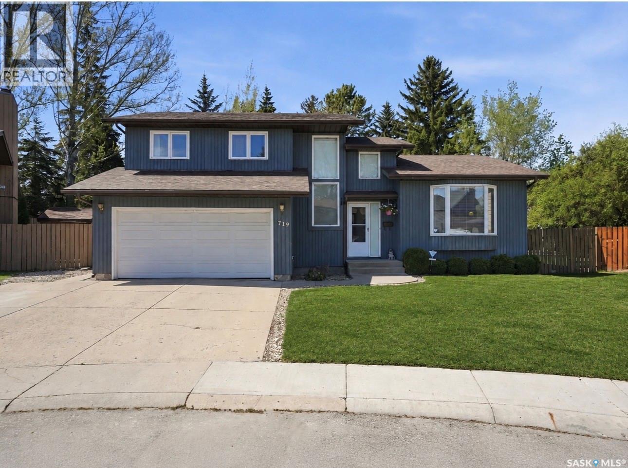 For sale: 719 Wakaw TERRACE, Saskatoon, Saskatchewan S7J4C1 - SK037284 ...