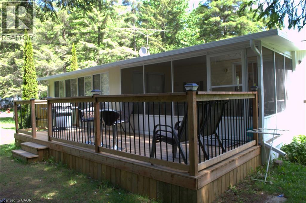 For sale: 673 BRANT WATERLOO Road Unit# 58, Ayr, Ontario N0B1E0 ...