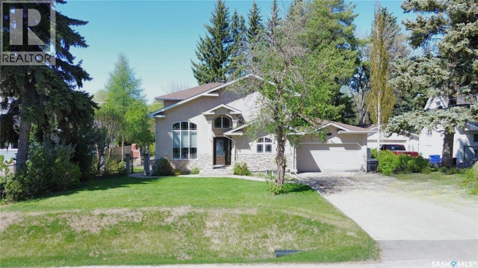 For sale: 3150 Caen STREET, Saskatoon, Saskatchewan S7M3N5 - SK037405 ...