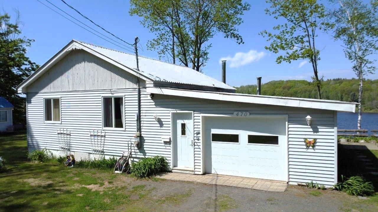 For sale: 470 Rue du Bec-du-Canard, Drummondville, Quebec J2A3G1 ...