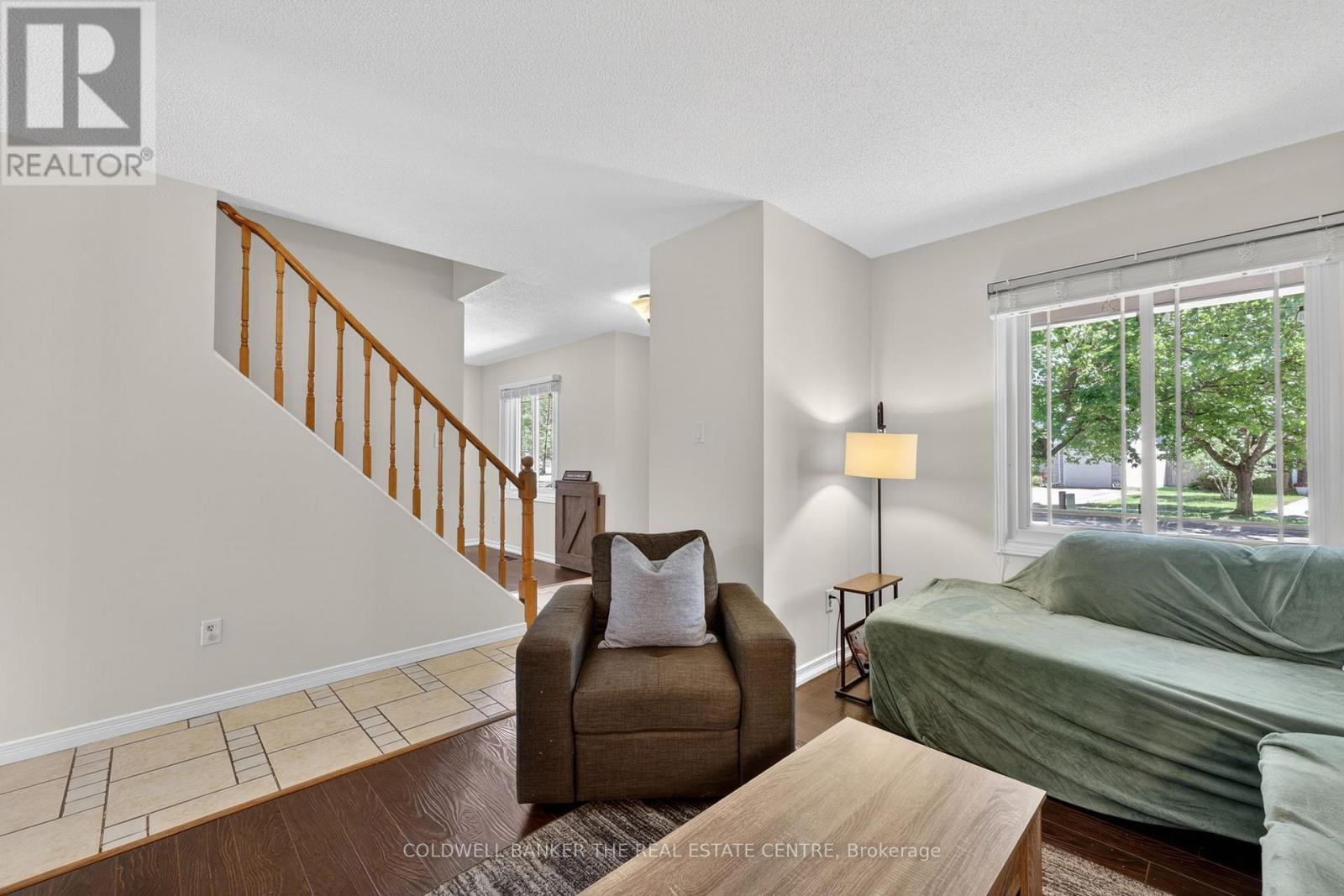 For sale: 990 ANNA MARIA AVENUE, Innisfil (Alcona), Ontario L9S1V5 ...