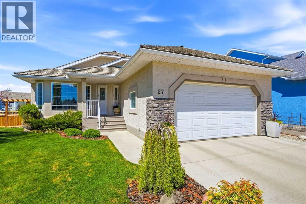 For sale: 27 Strathmore Lakes Crescent, Strathmore, Alberta T1P1L7 ...