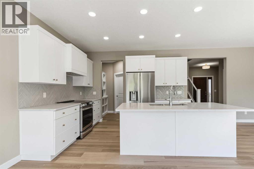 For sale: 241 WARREN Way, Fort McMurray, Alberta T9H5H9 - A2314018 ...