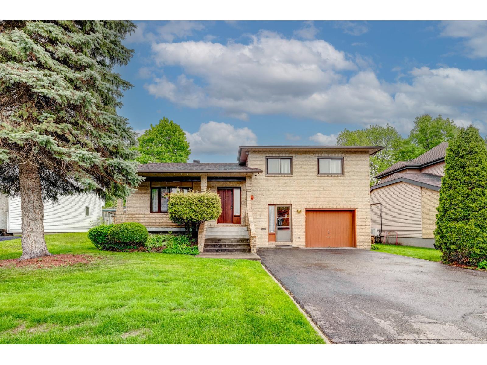 For sale: 17110 Rue Valentine, Montréal (Pierrefonds-Roxboro), Quebec ...
