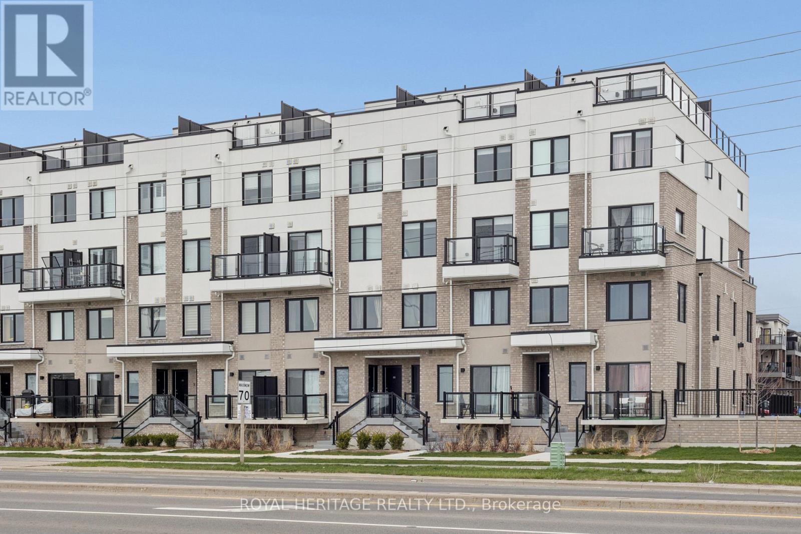 À vendre : 206 - 1695 DERSAN STREET, Pickering (Duffin Heights ...