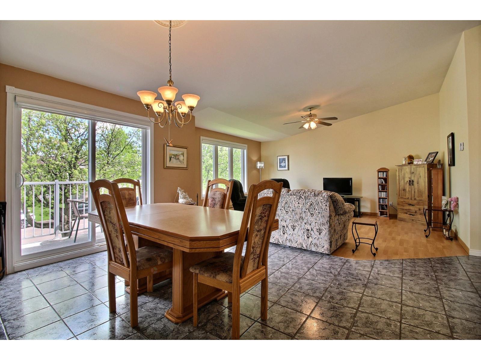 For sale: 3480 Rue du Muguet, Saguenay (Jonquière), Quebec G7S5W7 ...