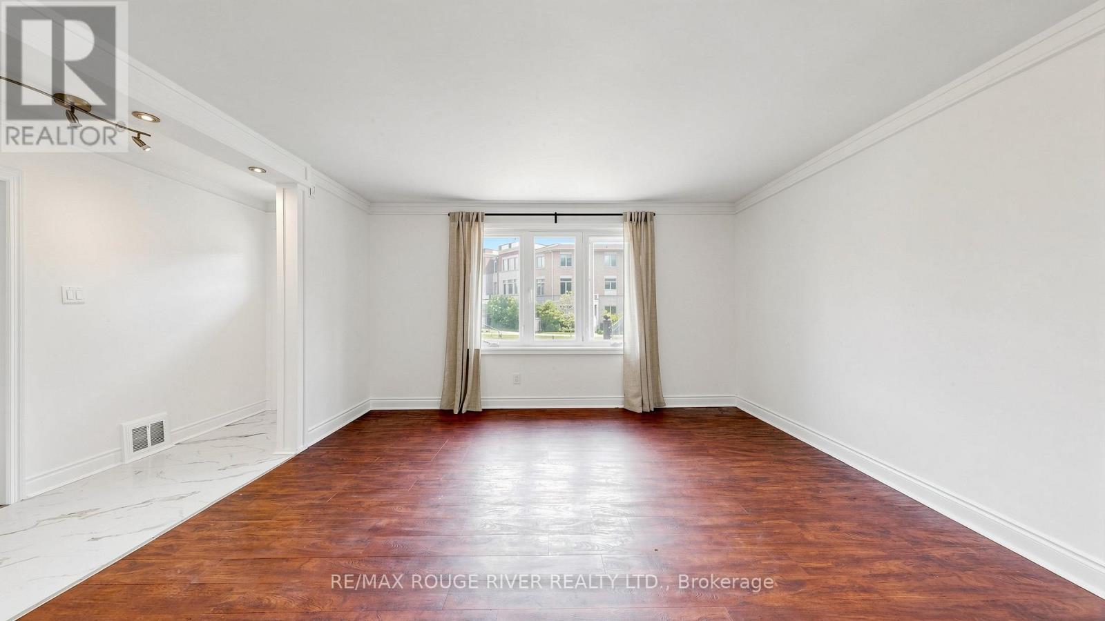 For rent: 1884 LIVERPOOL ROAD, Pickering (Liverpool), Ontario L1V1W5 ...