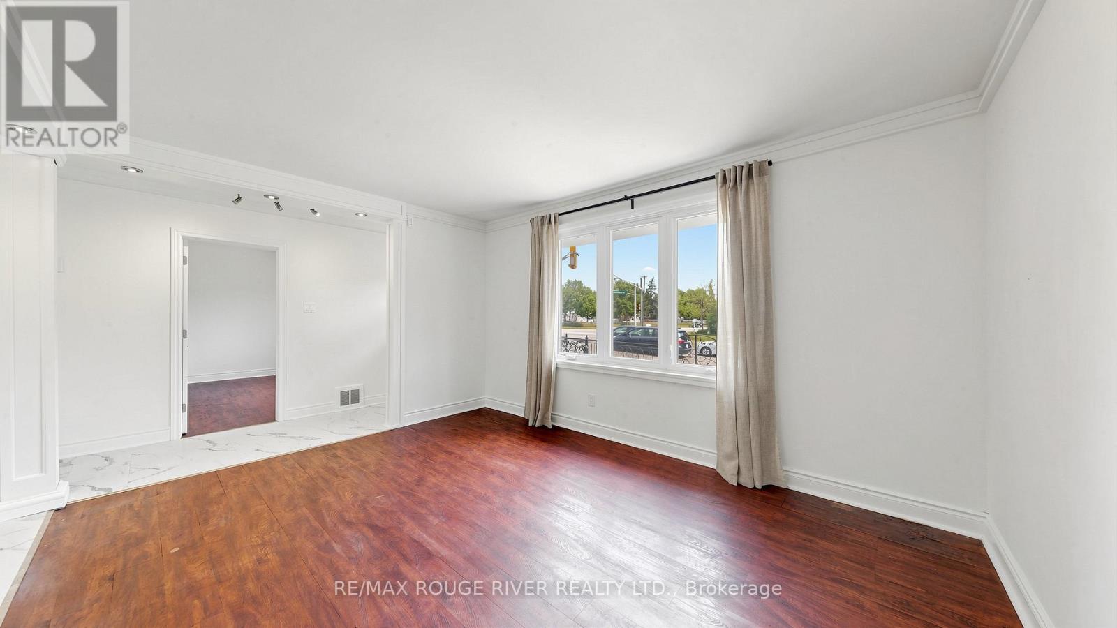 For rent: 1884 LIVERPOOL ROAD, Pickering (Liverpool), Ontario L1V1W5 ...