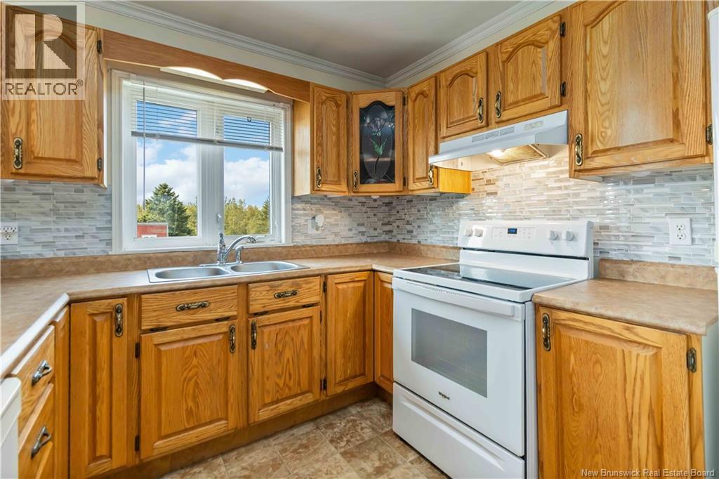 For sale: 66 Briggs Cross Road, Lutes Mountain, New Brunswick E1G2X8 ...