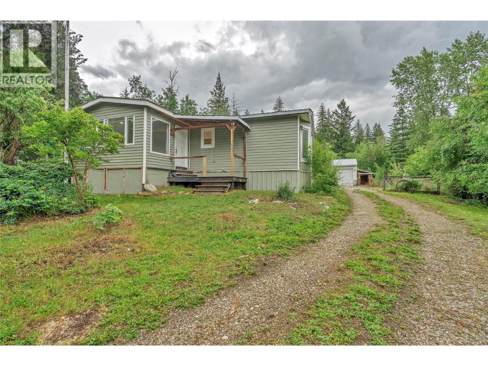 For sale: 69 Rosoman Road, Enderby, British Columbia V0E1V4 - 10383358 ...