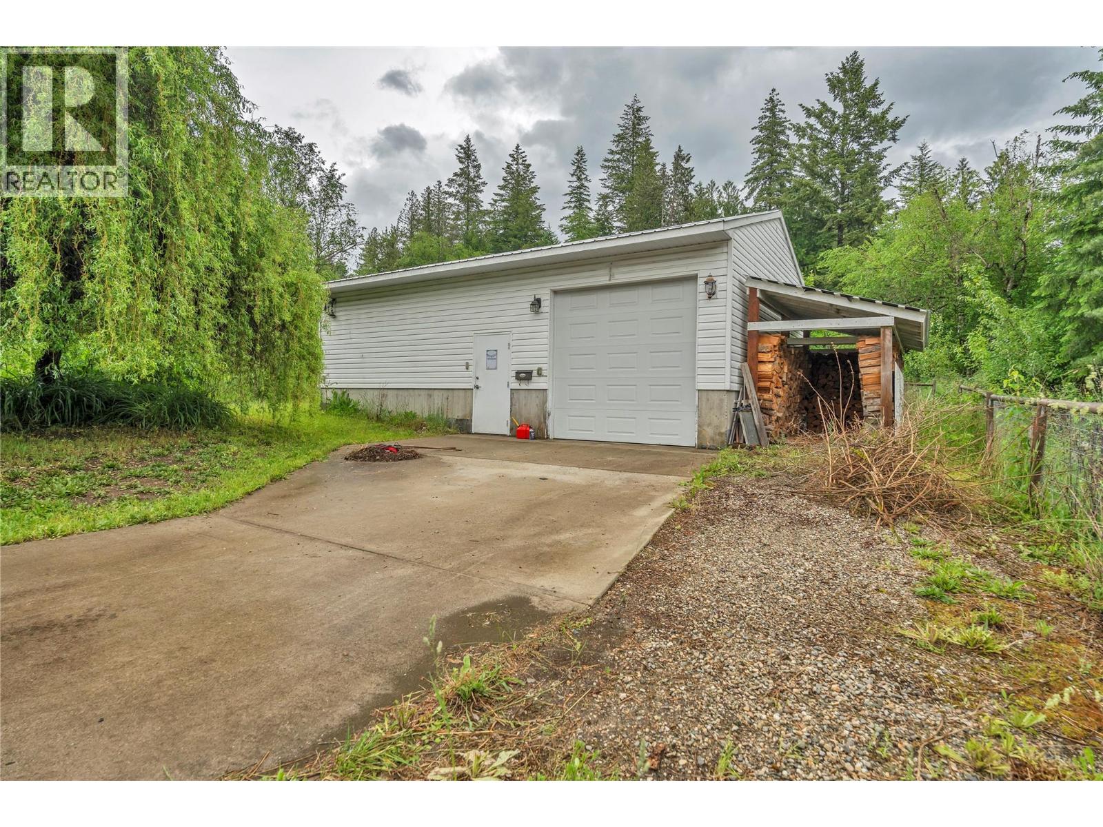For sale: 69 Rosoman Road, Enderby, British Columbia V0E1V4 - 10383358 ...