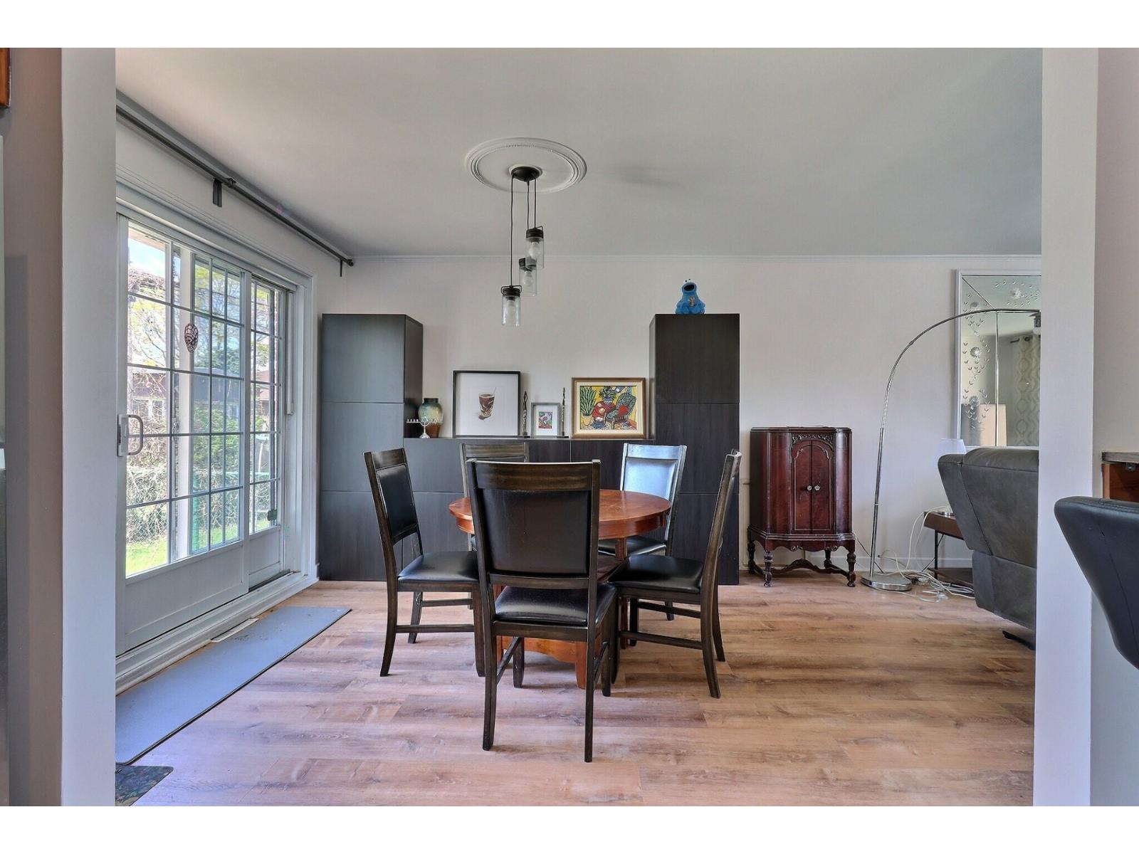 For sale: 5614 Av. Cork, Côte-Saint-Luc, Quebec H4W1Z8 - 15564951 ...
