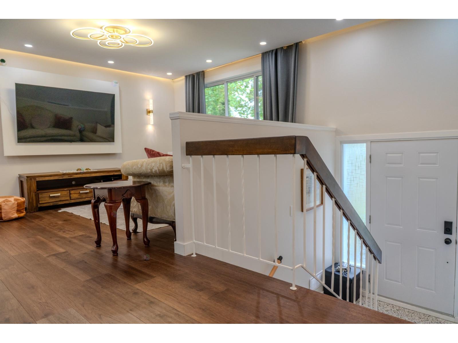 For sale: 801 Rue Comtois, Sainte-Thérèse, Quebec J7E2N6 - 15632789 ...