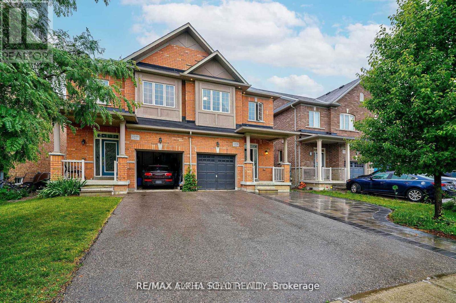For rent: 1229 MCCRON CRESCENT, Newmarket (Stonehaven-Wyndham), Ontario ...
