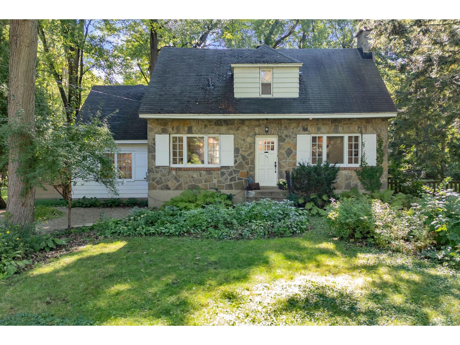 For sale: 32 Av. Tunstall, Senneville, Quebec H9X1T2 - 23086598 ...