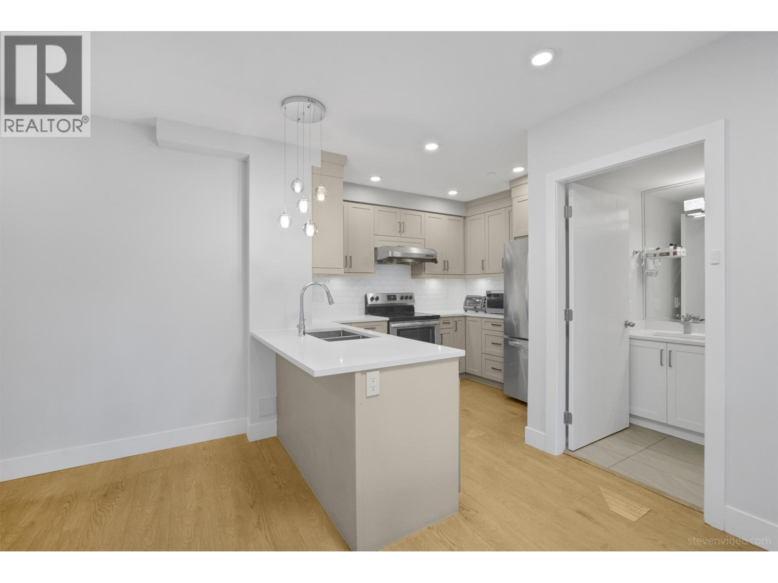 For sale: 13 2717 HORLEY STREET, Vancouver, British Columbia V5R4R7 ...