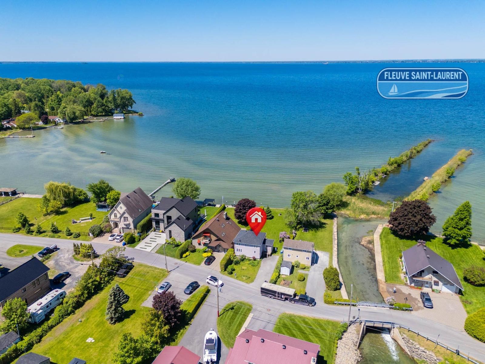 À vendre : 306 Ch. du Canal, Saint-Stanislas-de-Kostka, Québec J0S1W0 ...