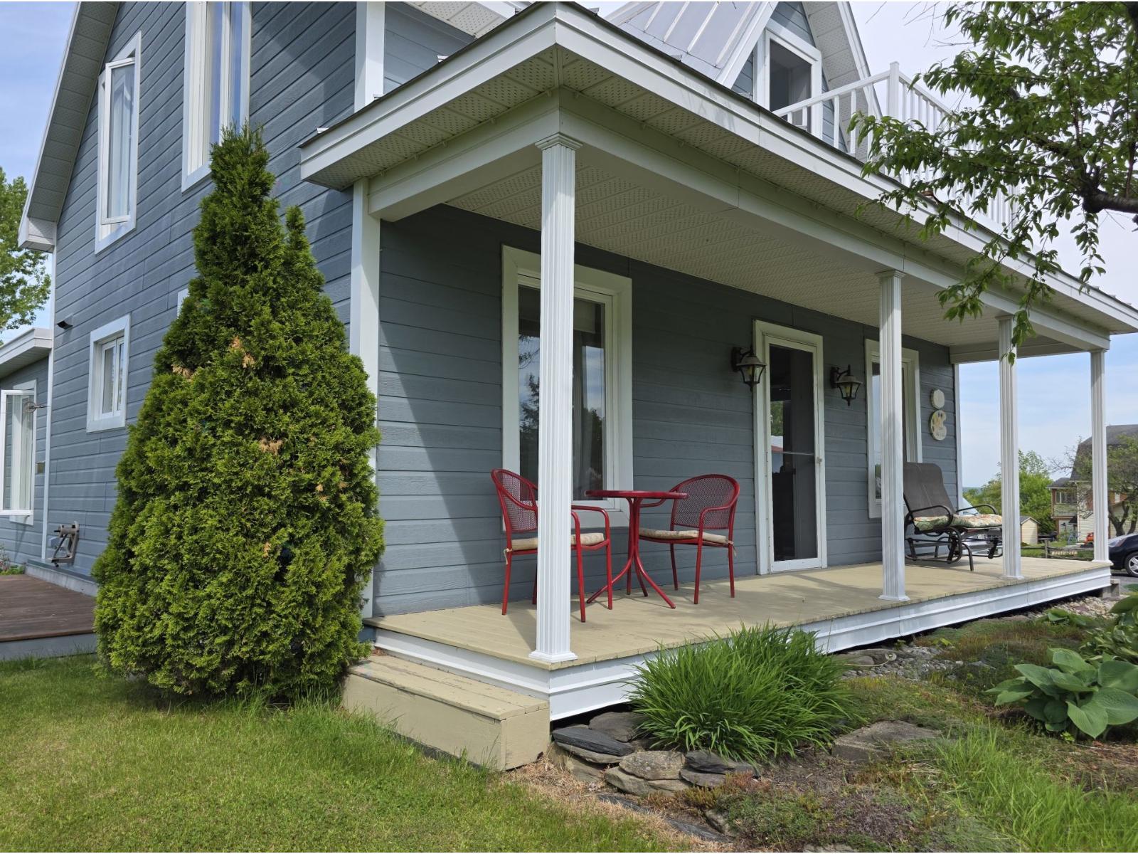 For sale: 985 Route 222, Saint-Denis-de-Brompton, Quebec J0B2P0 ...