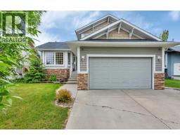 For sale: 33 Walker Boulevard, Red Deer, Alberta T4L7E4 - A2320008 ...