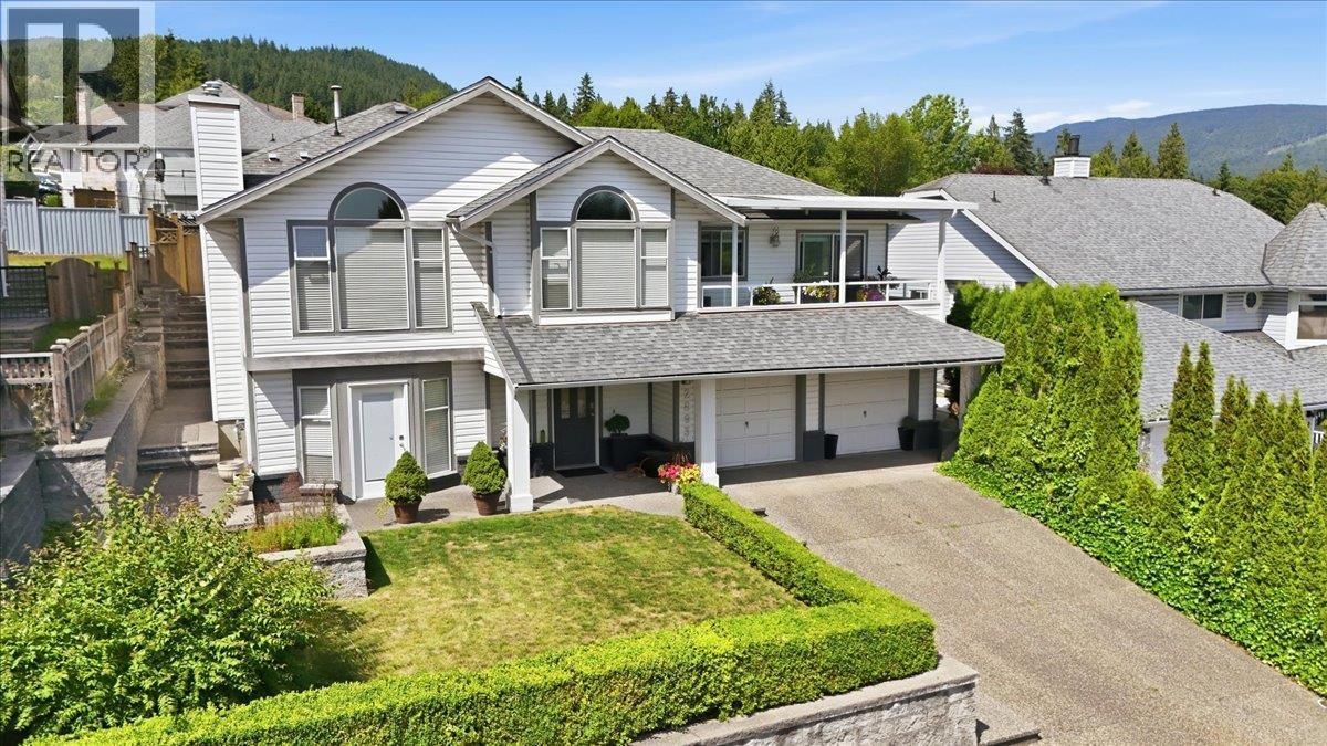 For sale: 2893 DELAHAYE DRIVE, Coquitlam, British Columbia V3B7A4 ...