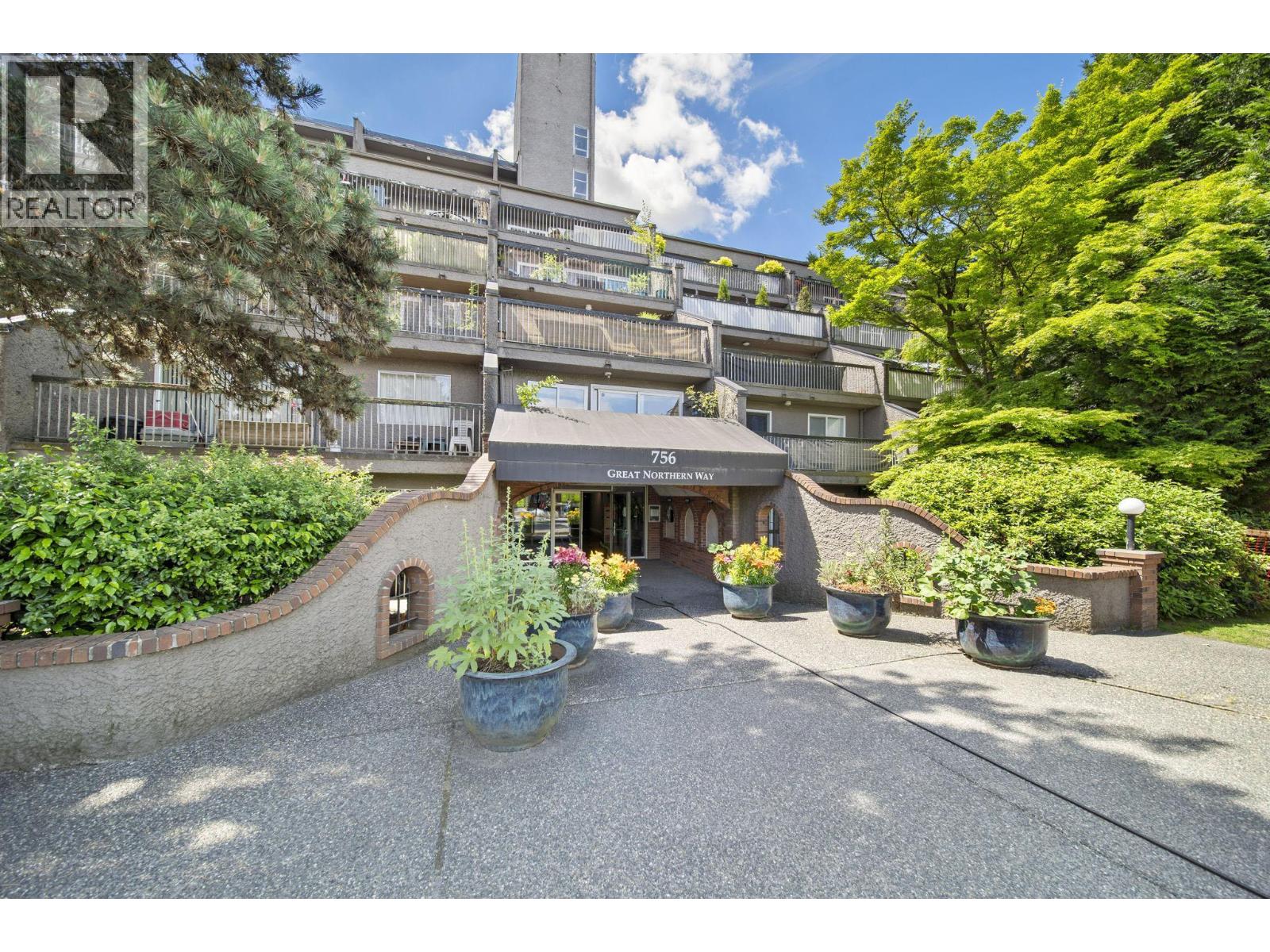 For sale: 606 756 GREAT NORTHERN WAY, Vancouver, British Columbia ...