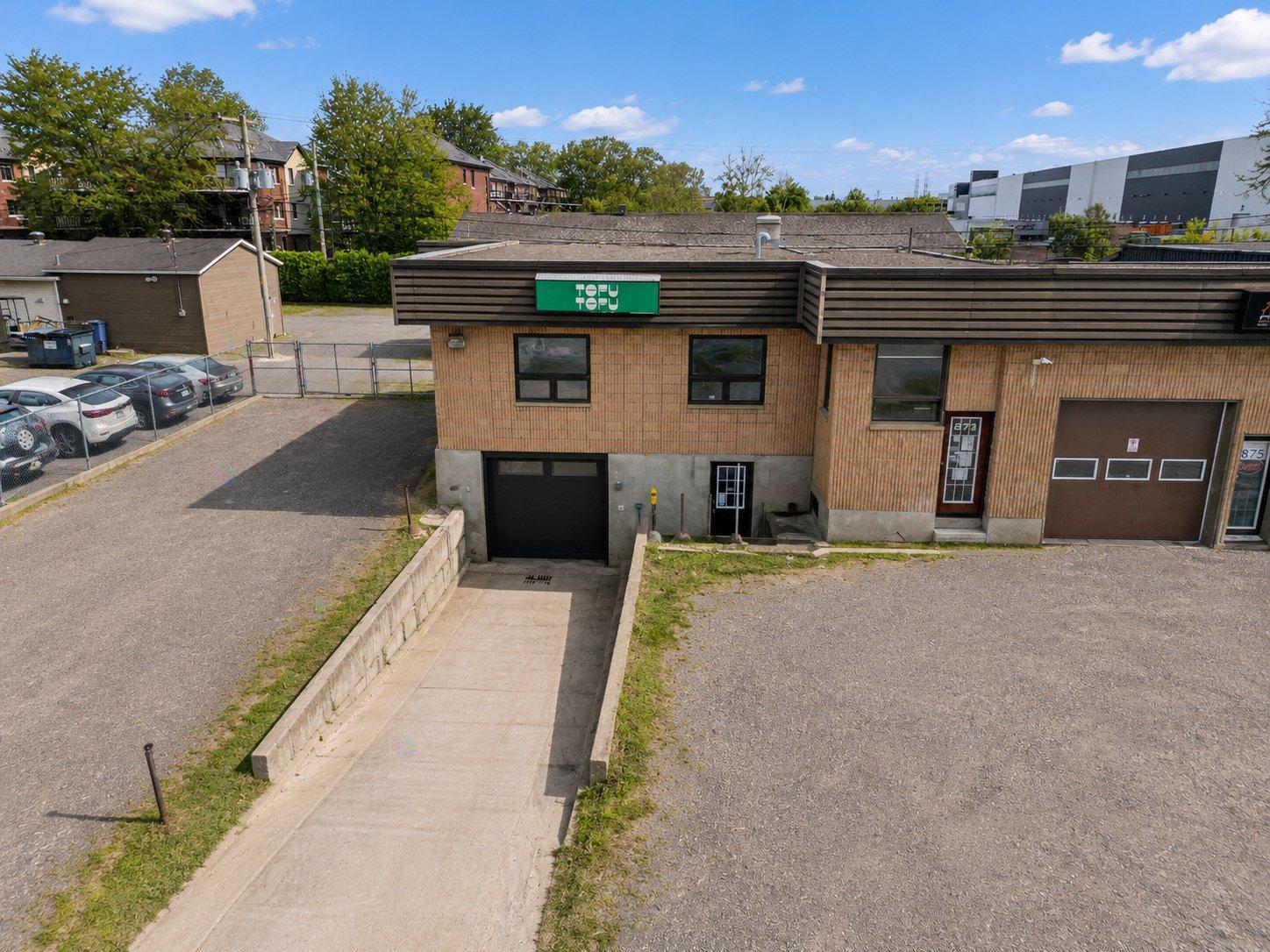 For rent: 871 Rue Mélanie, Laval (Sainte-Dorothée), Quebec H7X3V3 ...