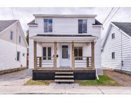 For sale: 353 Rue Bélanger, Gatineau (Buckingham), Quebec J8L2C9 ...